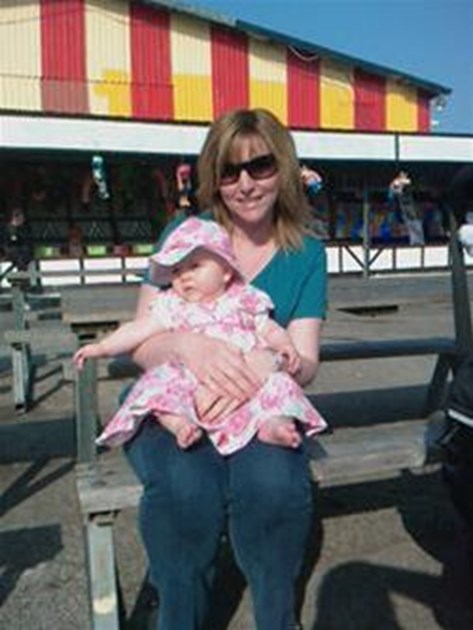 Lynne Carroll is fundraising for Cancer Research UK