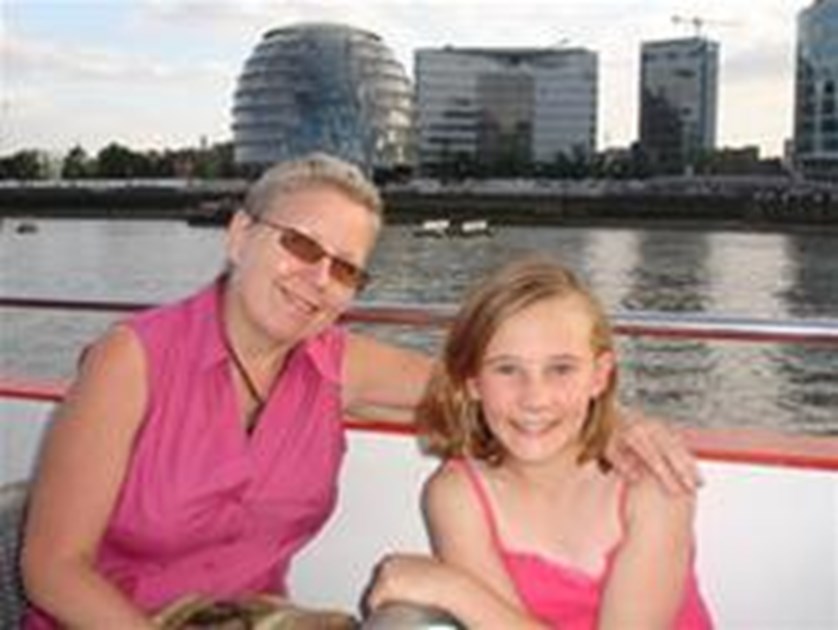 Elisha Harris is fundraising for Cancer Research UK
