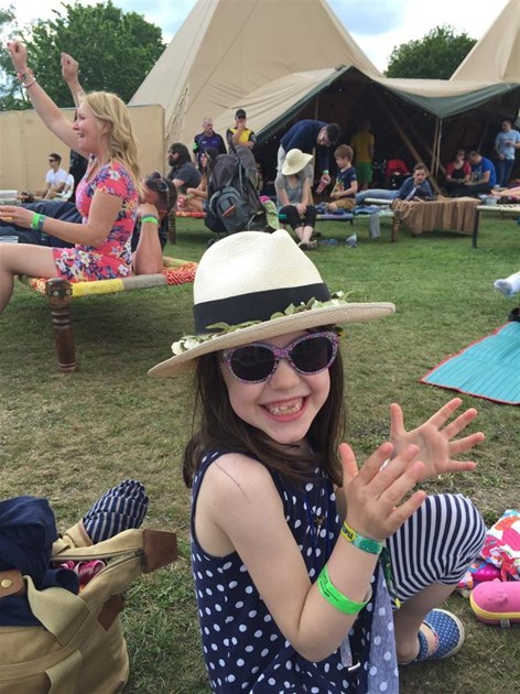 Zoe Findon is fundraising for Cancer Research UK