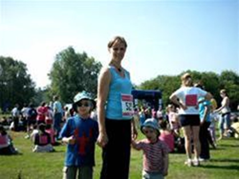 Alison Castle is fundraising for Cancer Research UK