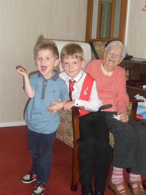 stephen Lauder is fundraising for Marie Curie