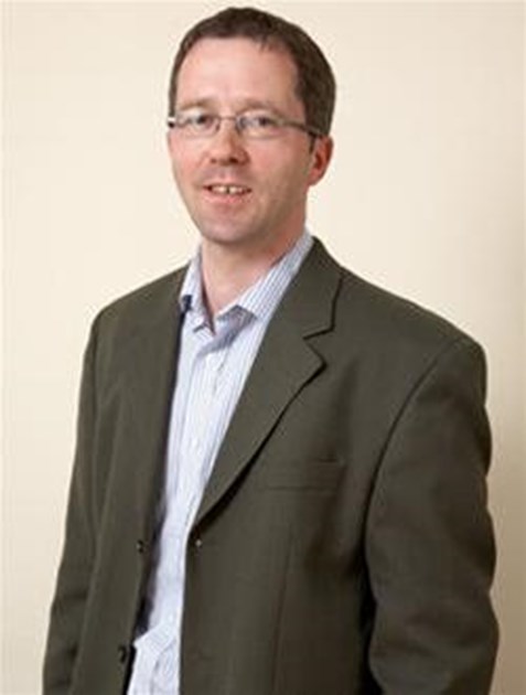 Matt Thompson is fundraising for Breast Cancer Now