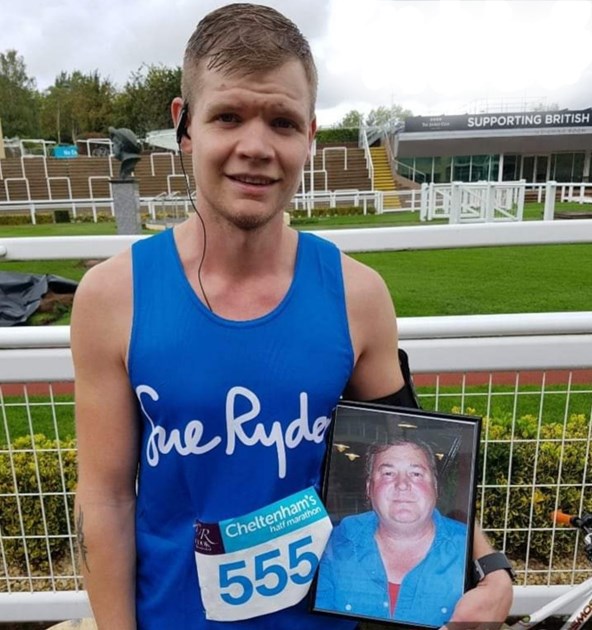 Craig Hyndman is fundraising for Sue Ryder