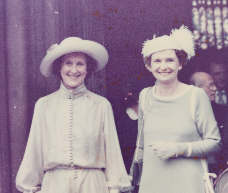 Deborah Hutchinson is fundraising for Alzheimer's Society