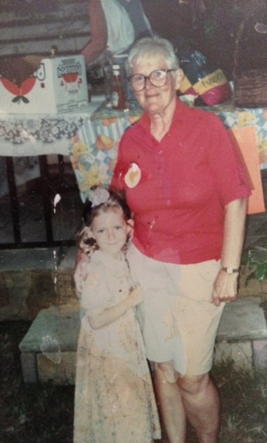 Elizabeth Poulter is fundraising for Woking Hospice