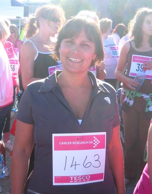 Kim Donaldson is fundraising for Cancer Research UK