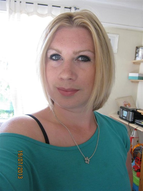 Harriet Cook is fundraising for Cancer Research UK