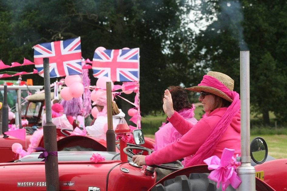 Rachel Chapman Emms is fundraising for Cancer Research UK