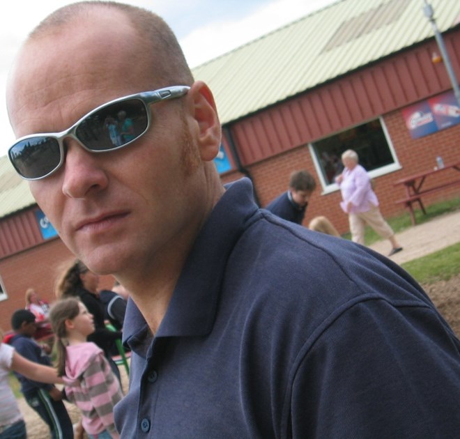 Darren Box is fundraising for Cancer Research UK