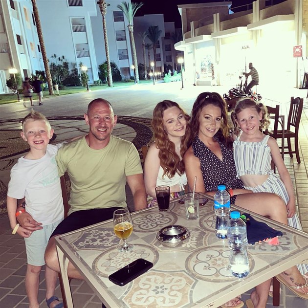 Melissa Rowe is fundraising for Macmillan Cancer Support