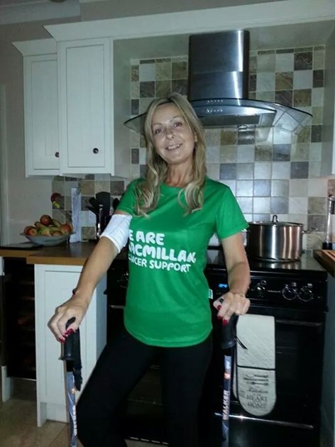 Adele Thompson-Parkin is fundraising for Macmillan Cancer Support