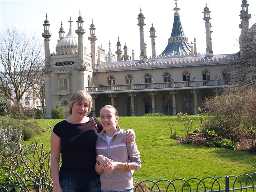 Amy Chivers is fundraising for Sobell House Hospice Charity