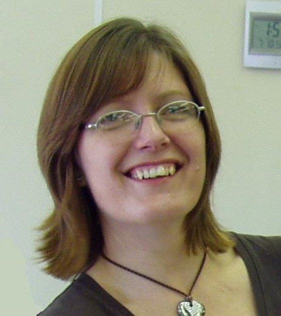 Amanda Hickey is fundraising for Harlington Hospice Association