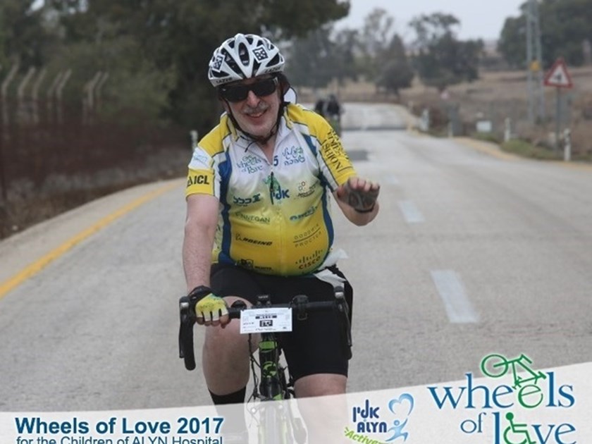 Aaron Katchen is fundraising for Friends Of Alyn