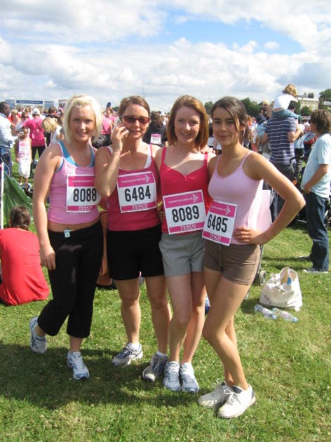 Leanne Guillen is fundraising for Cancer Research UK