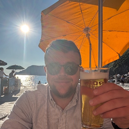 Owain Rowlands is fundraising for Cancer Research Wales