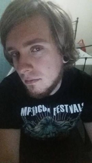 Billy Martin Wicks is fundraising for Cancer Research UK