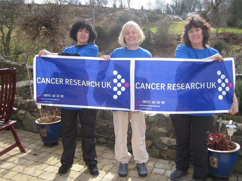 Helen Rowlands is fundraising for Cancer Research UK