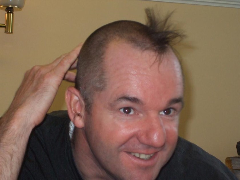 Neil Chatterton is fundraising for ellenor