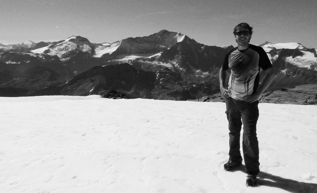Richard Crow is fundraising for Voluntary Service Overseas