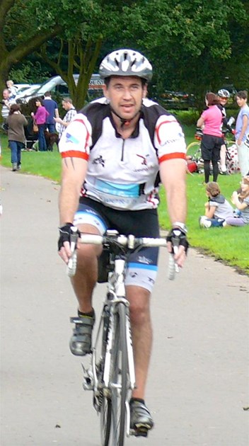 Neil Hewitt is fundraising for JOINING JACK