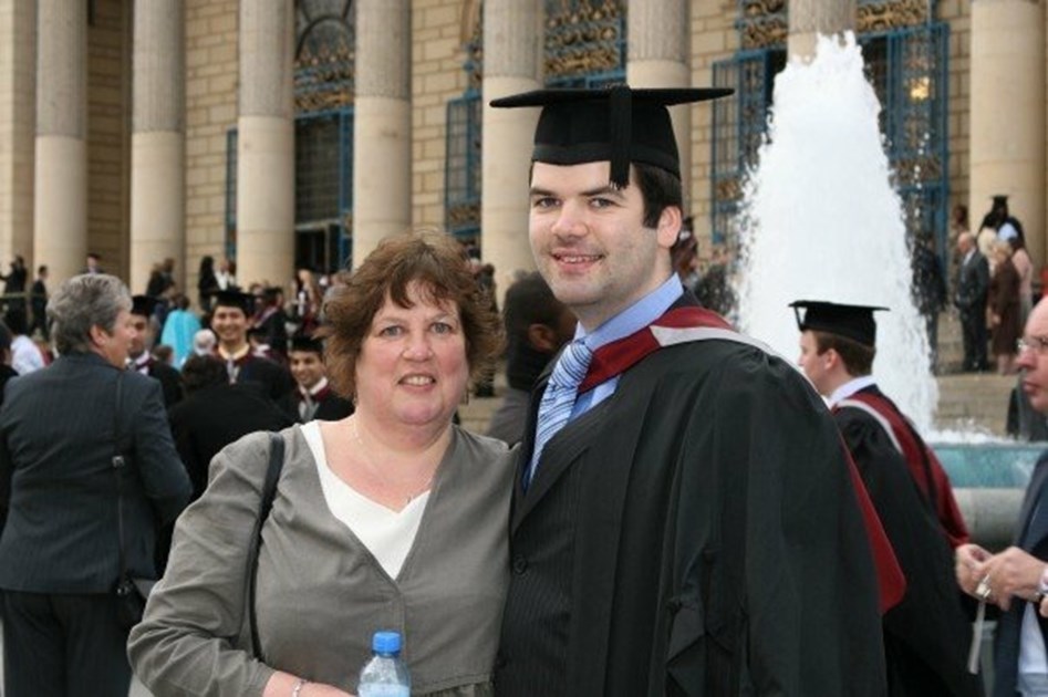 Richard Simson is fundraising for Cancer Research UK