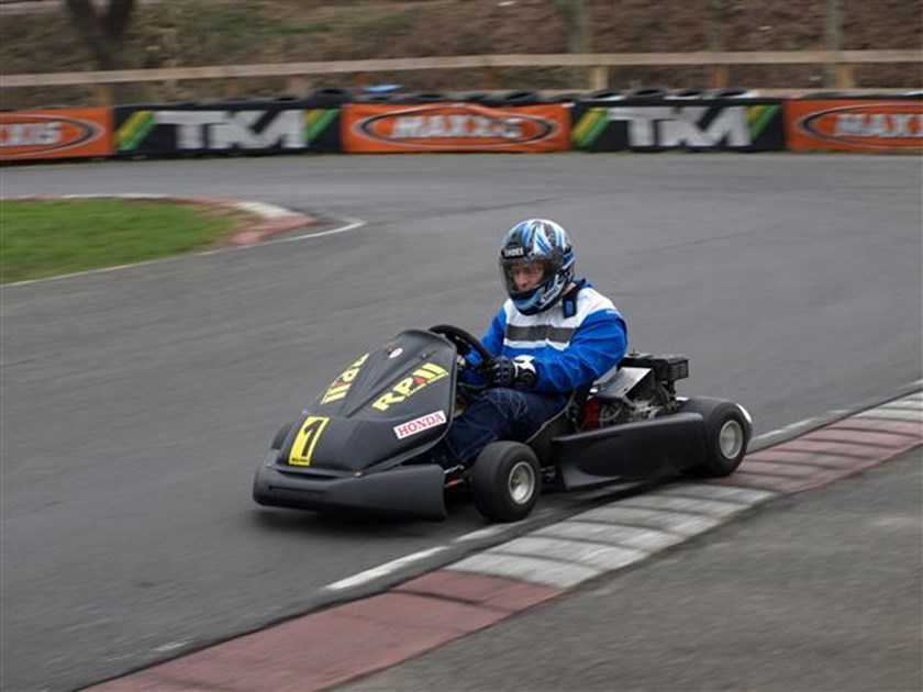 Lee Bollom is fundraising for Cancer Research UK