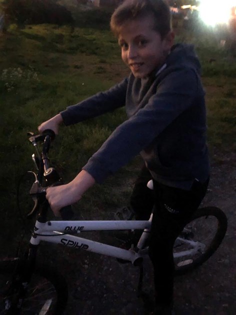 Vicki Collins is fundraising for Alzheimer's Society