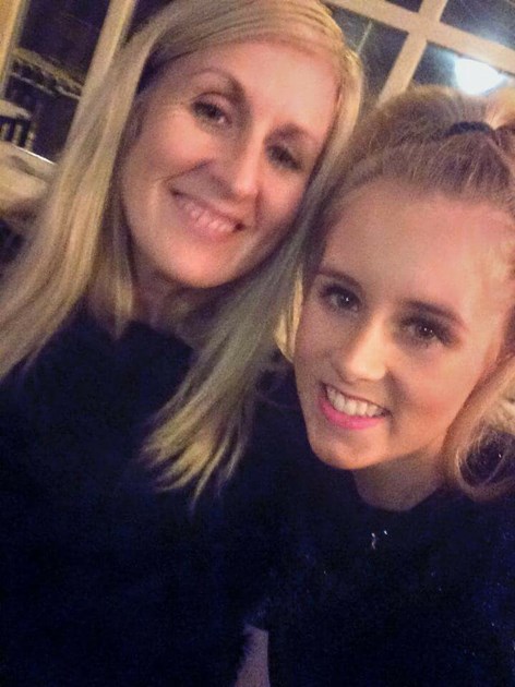 Aimee Phillips is fundraising for Cancer Research UK