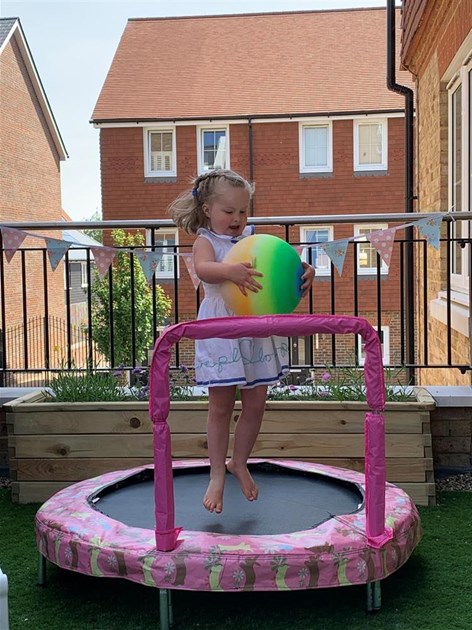 Amelie Hester is fundraising for UWS