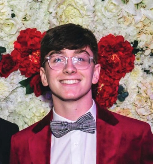 Steffan Williams is fundraising for Endometriosis UK