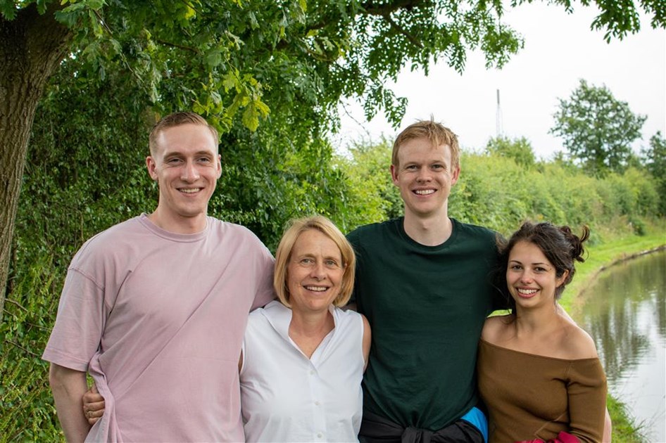 Adam Murray is fundraising for Cancer Research UK