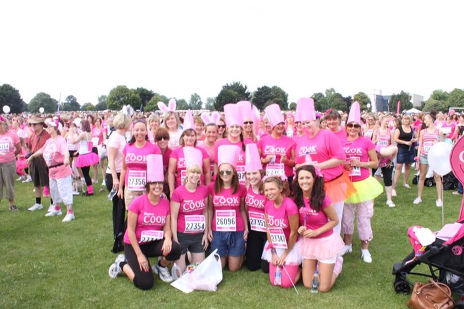 COOK Ladies is fundraising for Cancer Research UK