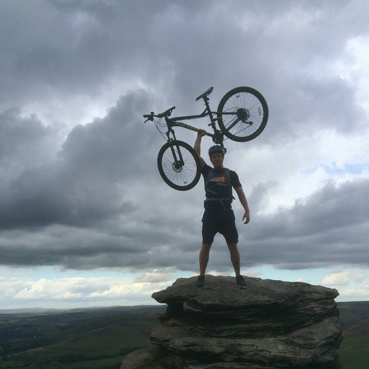 Bradlay Pryde is fundraising for Cancer Research UK