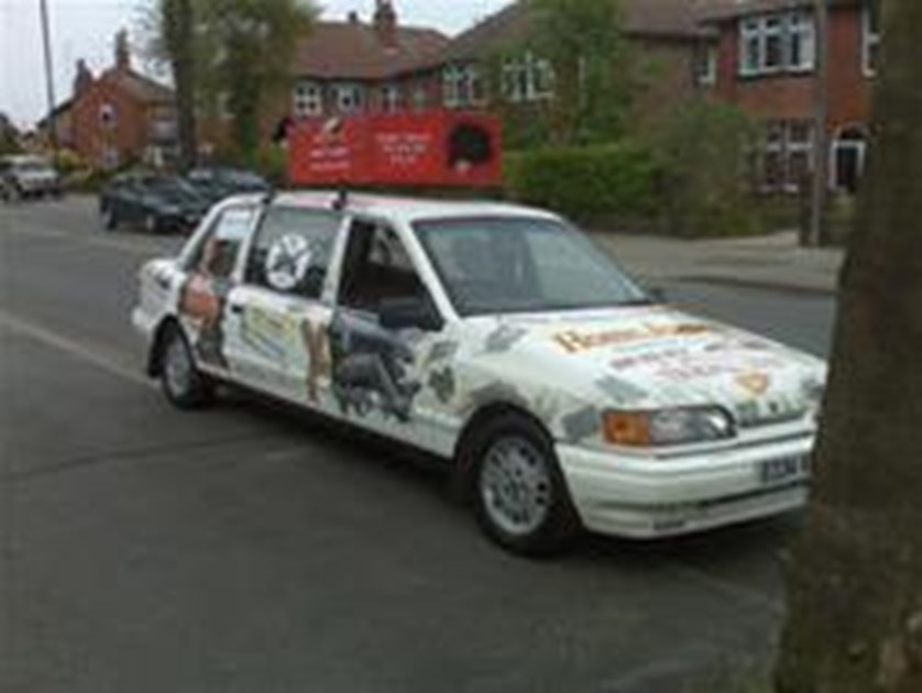 Dave Keggin is fundraising for War Child