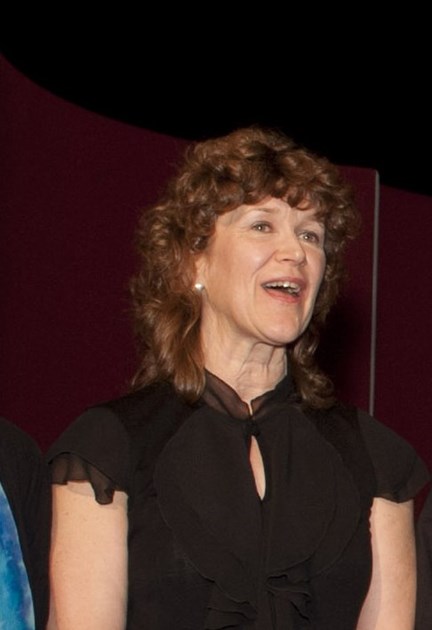 Elinor Elis-Williams is fundraising for WaterAid