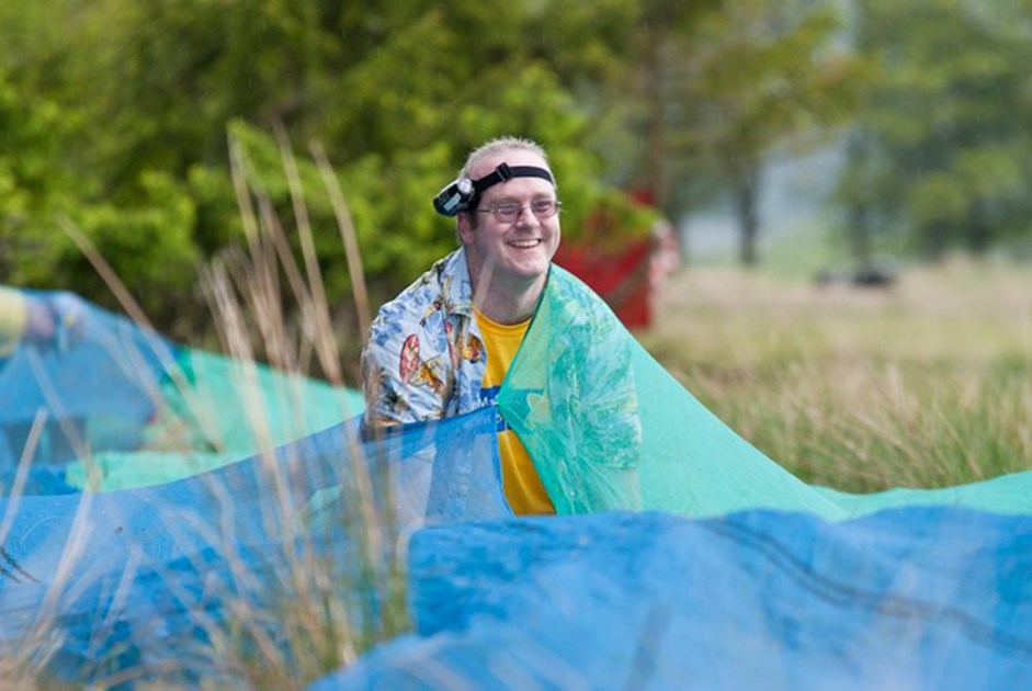 andrew lambie is fundraising for Marie Curie