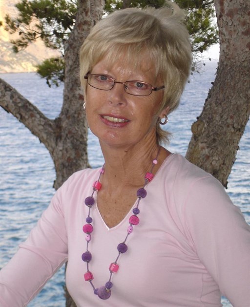Kate Lakin is fundraising for The Eve Appeal