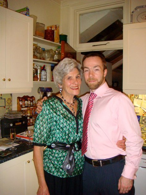 Paul Frowd is fundraising for Roy Castle Lung Cancer Foundation