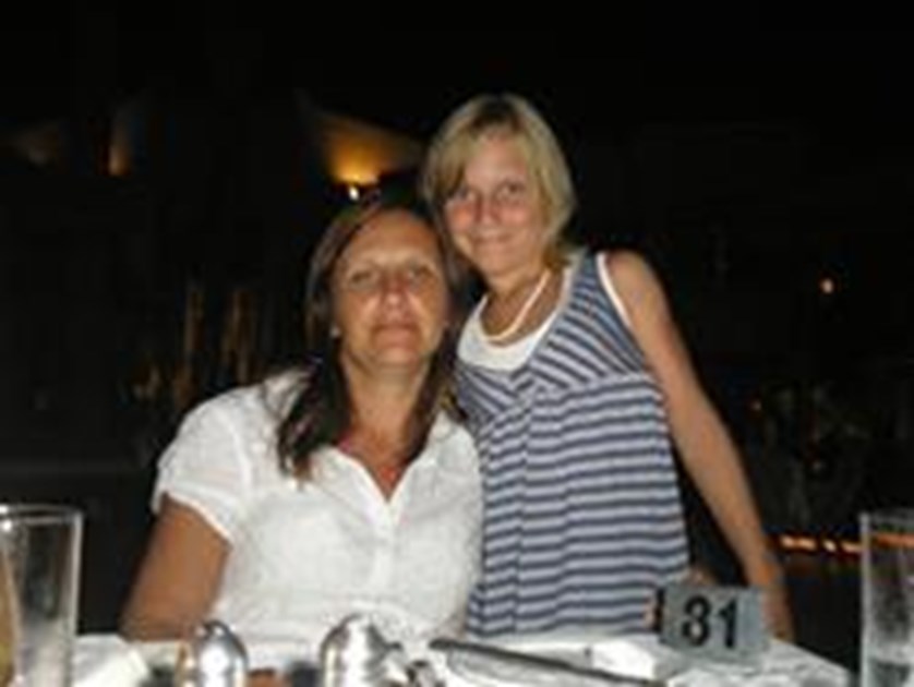 Lisa Crooks is fundraising for Cancer Research UK