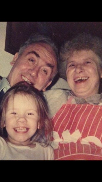 Lisa Kenyon is fundraising for Alzheimer's Society