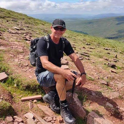 Geoff Hicks is fundraising for Alzheimer's Society