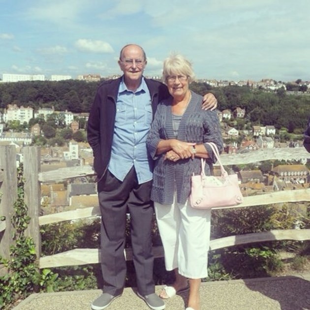 sarah hackett is fundraising for Cancer Research UK