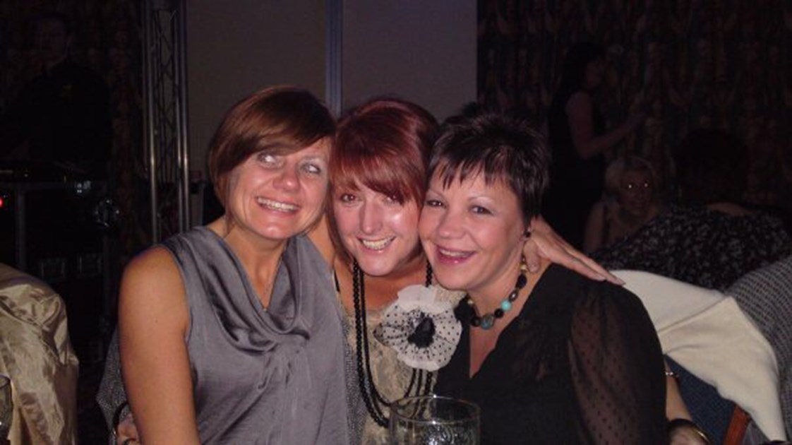 Angela Charlton is fundraising for Cancer Research UK