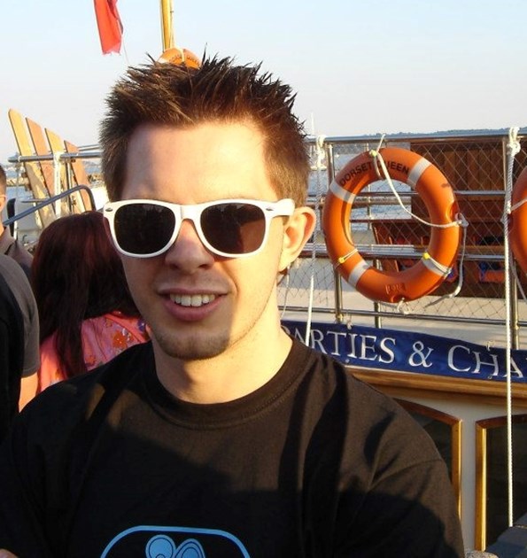 Sam Thackeray is fundraising for Help for Heroes