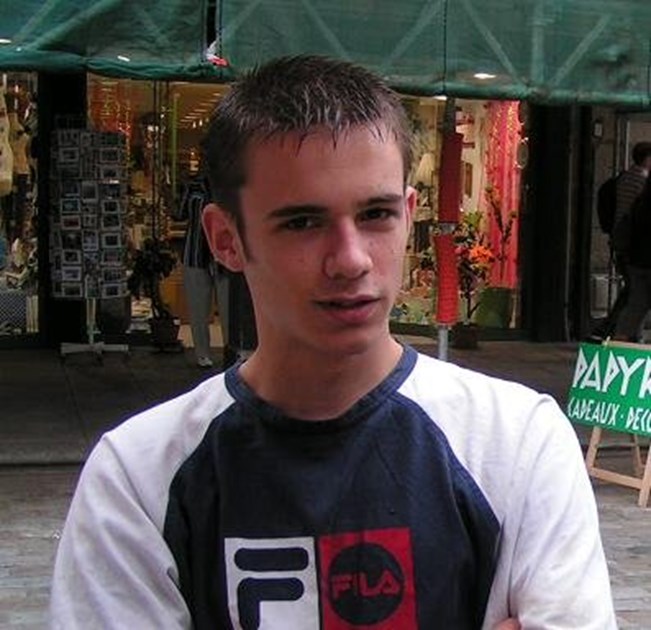 David Moreton is fundraising for Huntington's Disease Association