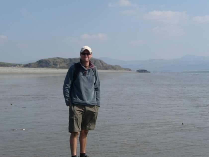 Alan James is fundraising for Parkinson’s UK