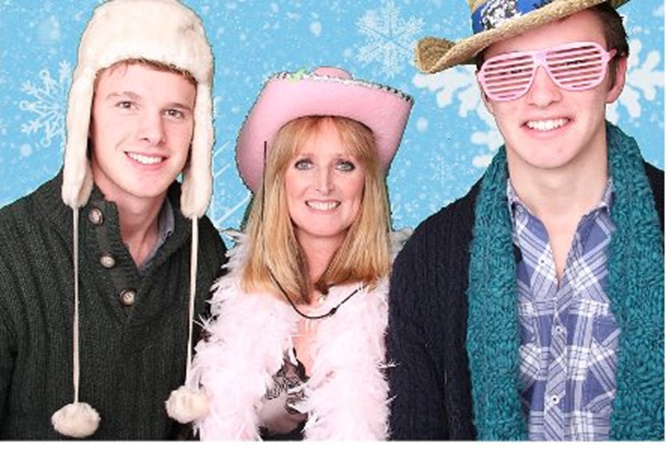 Oliver Schofield is fundraising for Acorn