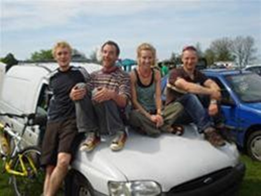 Matthew Dearden is fundraising for Young Lives vs Cancer