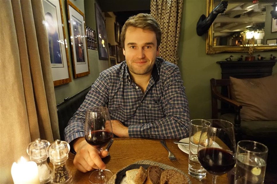 Jessica Collinge is fundraising for Cancer Research UK